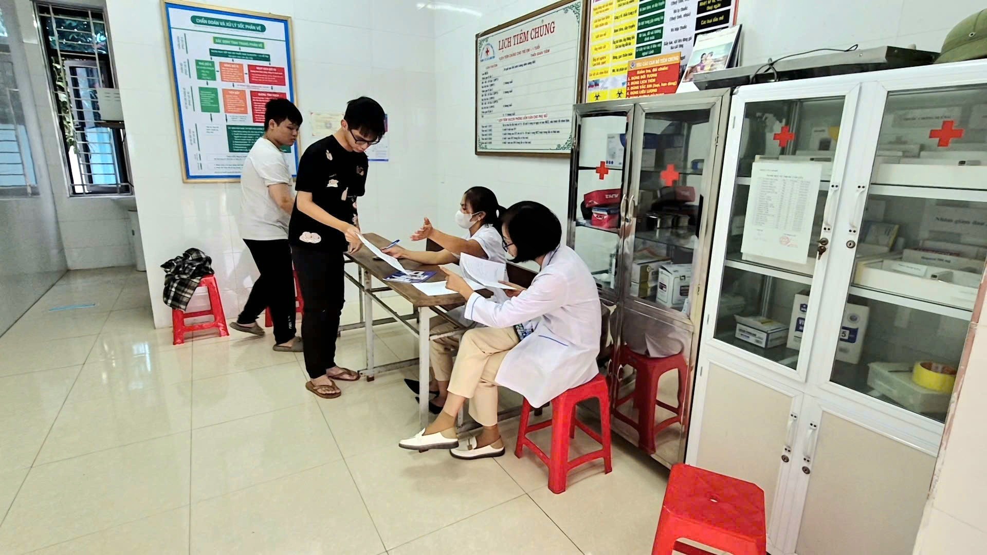 CÔNG TÁC KHÁM SƠ TUYỂN NGHĨA VỤ QUÂN SỰ NĂM 2026 TẠI TRẠM Y TẾ SỐ 2 XÃ ...